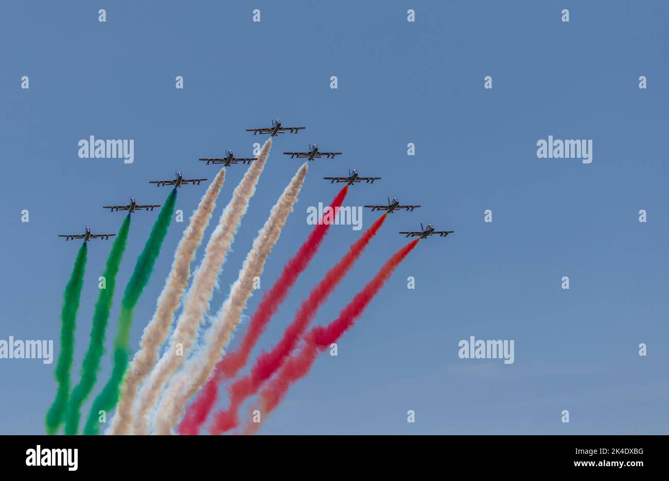 Frecce tricolore arrows hi-res stock photography and images - Alamy
