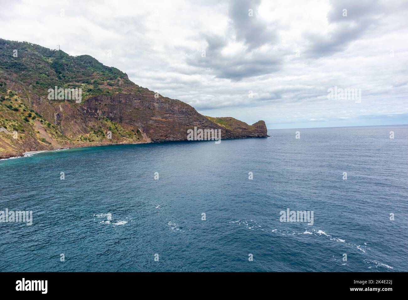 Short stop at the Miradouro do Guindaste viewpoint in the north of the ...