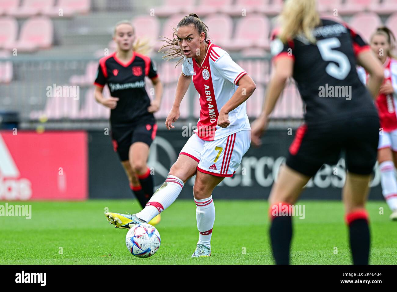 DUIVENDRECHT, NETHERLANDS - OCTOBER 2: Romee Leuchter of Ajax during ...