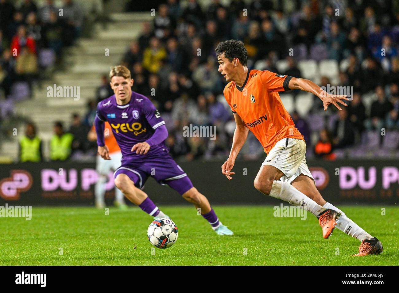 Antwerp, Belgium. 01st Oct, 2022. Leon Teo Quintero (3) of KMSK Deinze ...