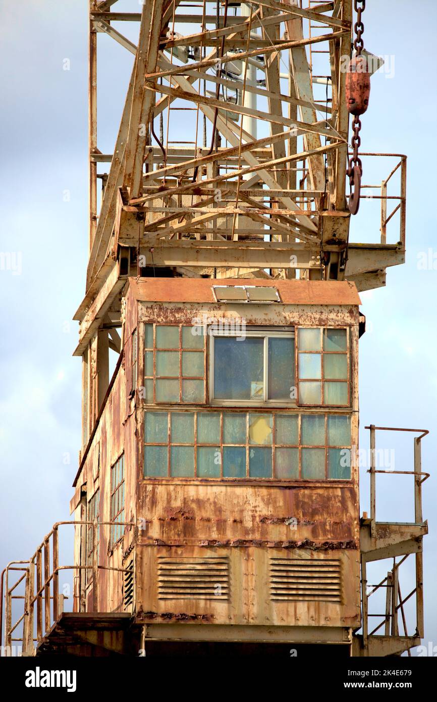 Vintage crane unit, taken at Chatham historic docks Stock Photo - Alamy