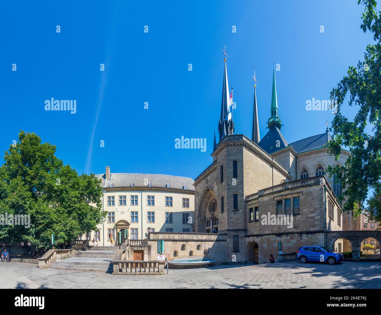 Luxembourg City (Lëtzebuerg; Luxemburg): Notre-Dame Cathedral in old ...