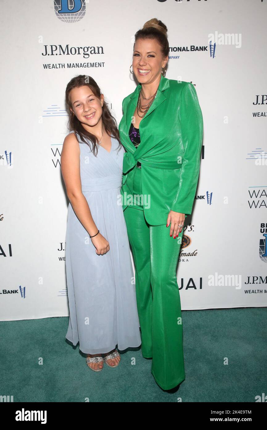 1 October 2022 - Los Angeles, California - Jodie Sweetin, Beatrix ...