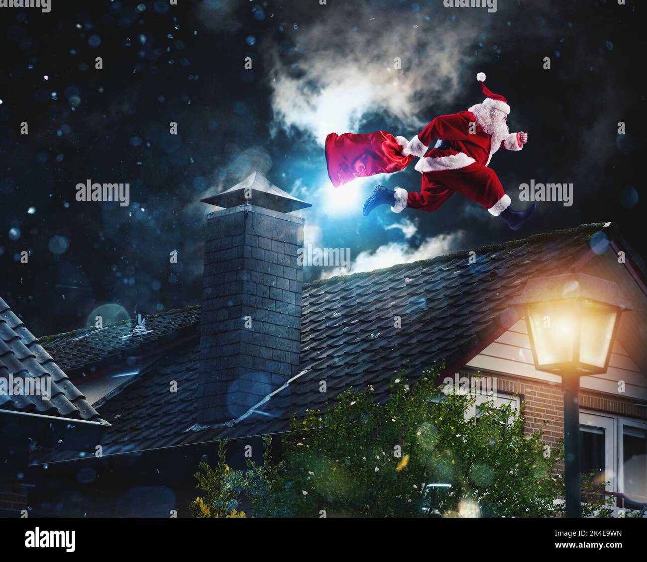 Santa claus ready to deliver presents for christmas Stock Photo - Alamy