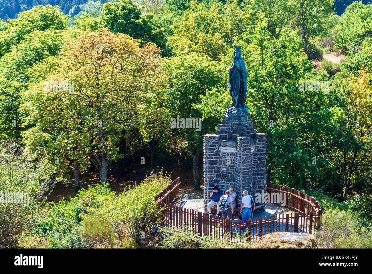 Esch-sur-Sûre (Esch-Sauer): statue of the holy virgin in , Luxembourg ...