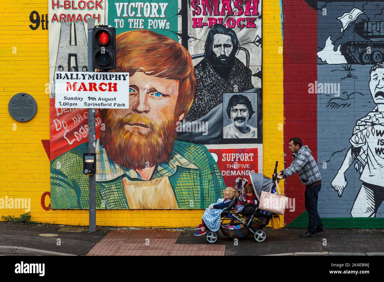 Ireland troubles graffiti hi-res stock photography and images - Alamy