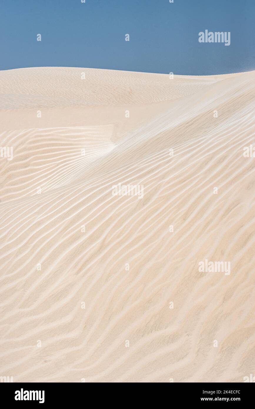 Blinding white Sugar Dunes near al-Khaluf, Oman Stock Photo - Alamy