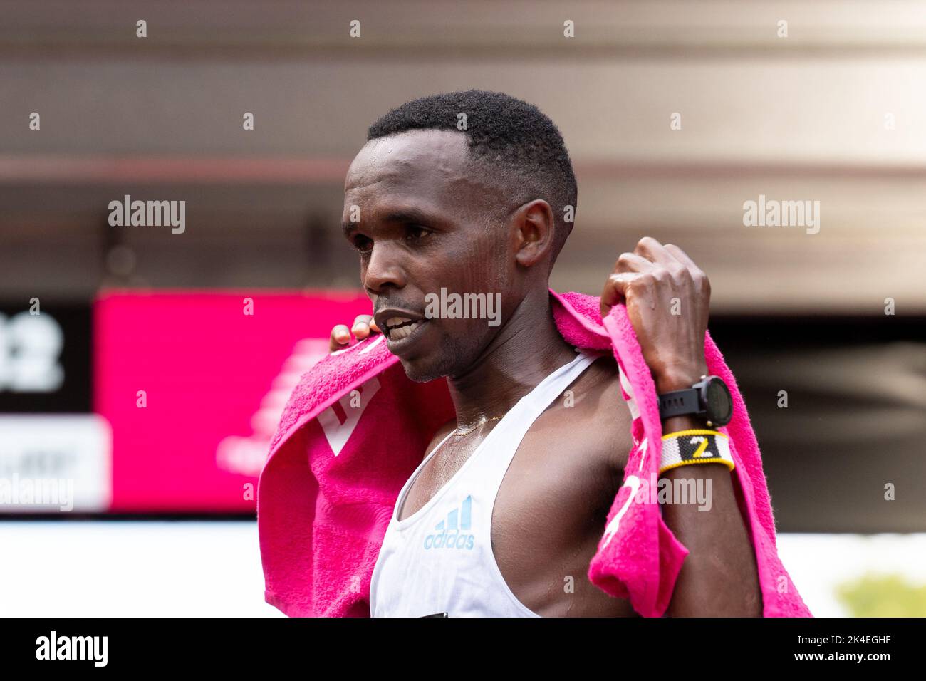 Winner of the Elite Mens Marathon Amos Kipruto (KEN) time of 2:04:39 ...