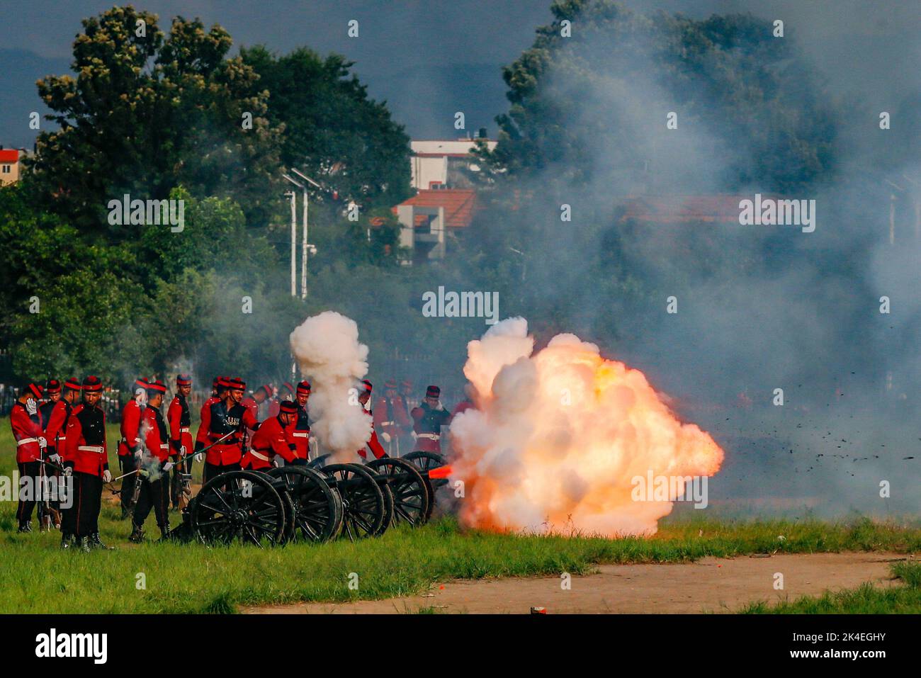 Kathmandu, Nepal. 02nd Oct, 2022. Nepalese Army soldiers fire cannon ...
