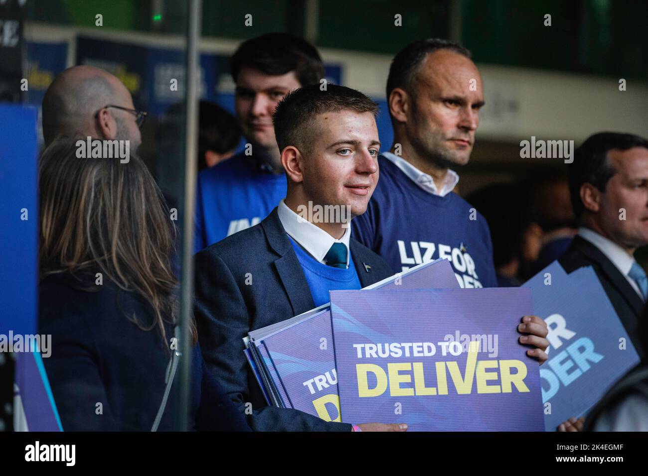 A campaigner for Liz Truss at the final hustings in the Conservative ...