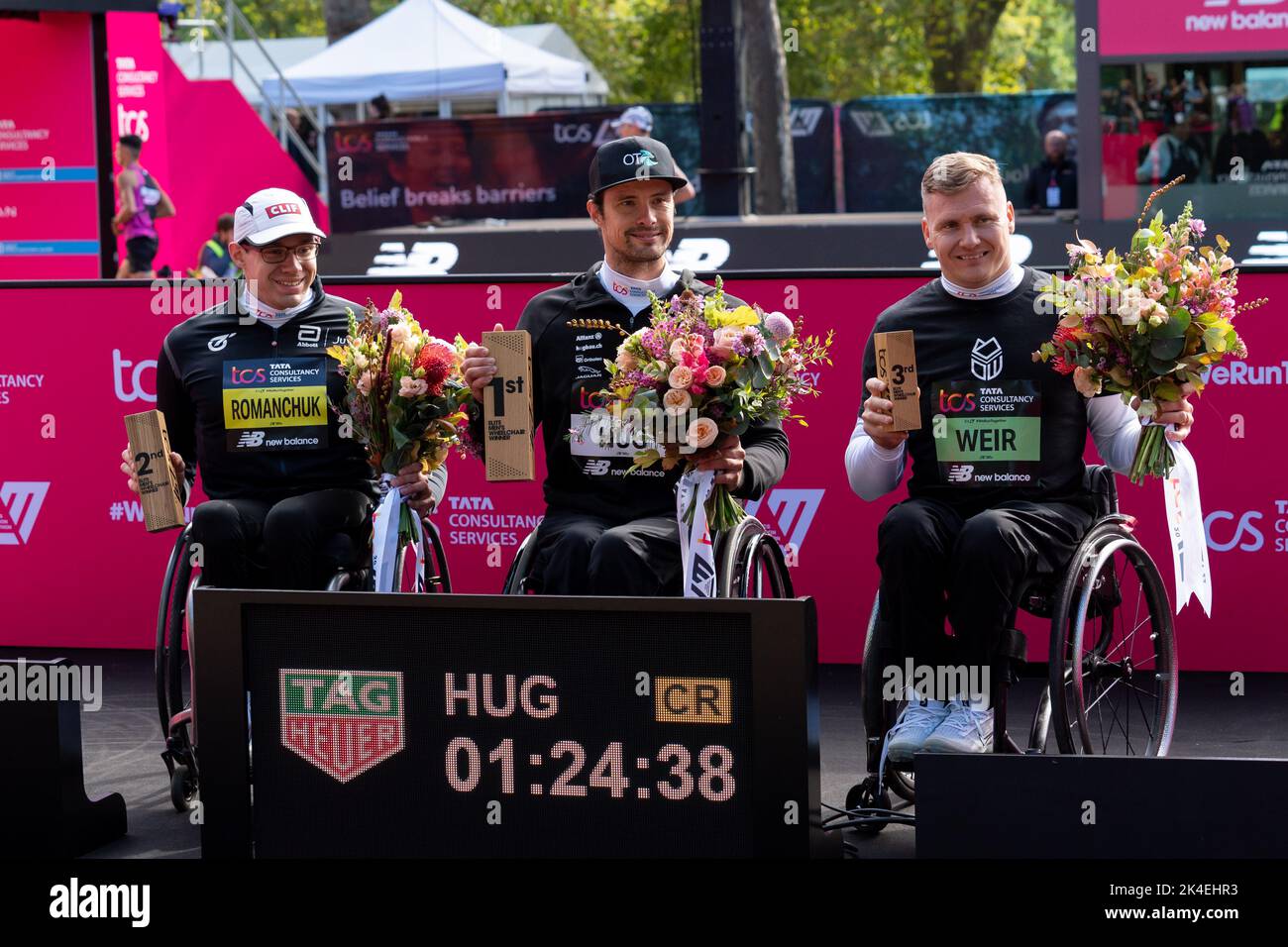 1st Marcel Hug (SUI) centre 2nd Daniel Romanchuk (USA) left 3rd David ...