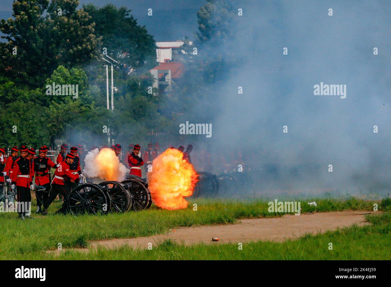 Nepalese Army soldiers fire cannon shots on Fulpati, to honor Goddess ...