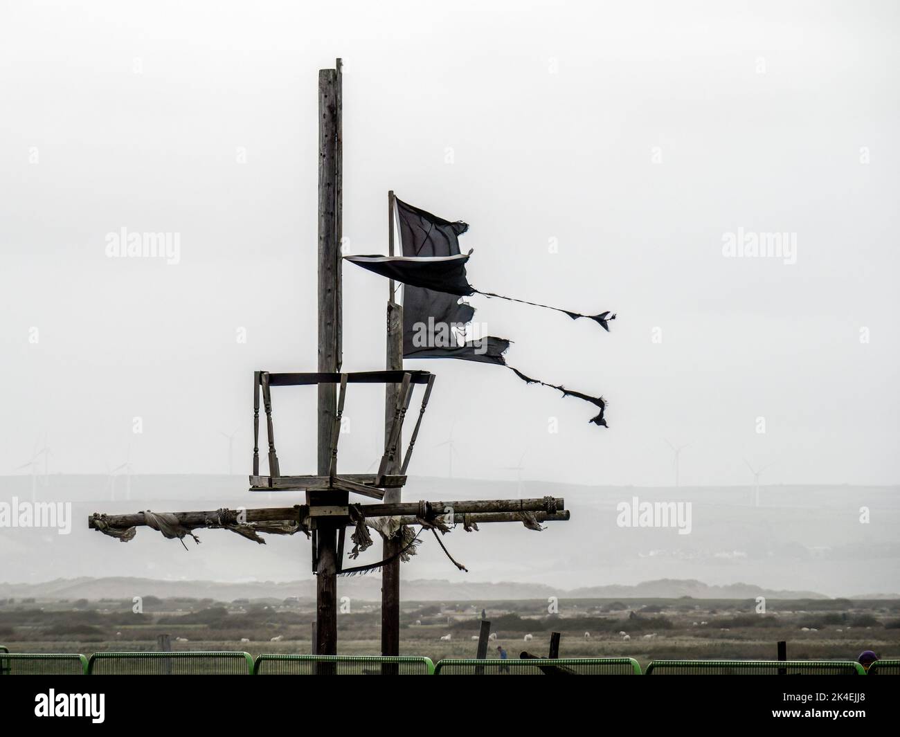 Torn and tattered flag hi-res stock photography and images - Alamy