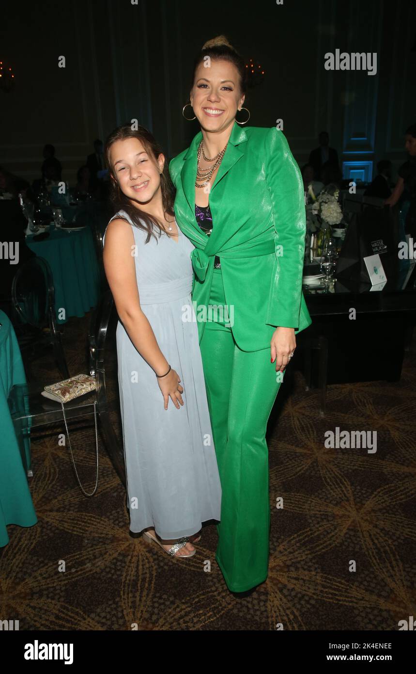 Los Angeles, Ca. 1st Oct, 2022. Jodie Sweetin, Beatrix Carlin Sweetin ...