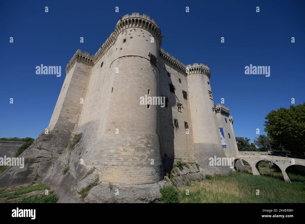 Tarascon castle hi-res stock photography and images - Alamy