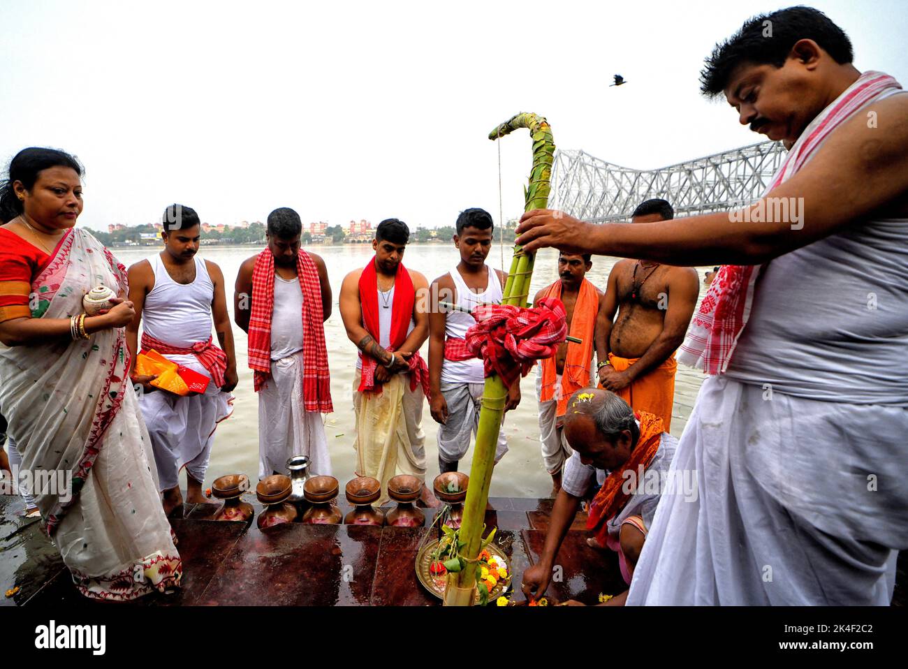 Hindu devotees perform traditional rituals on the seventh day of the ...