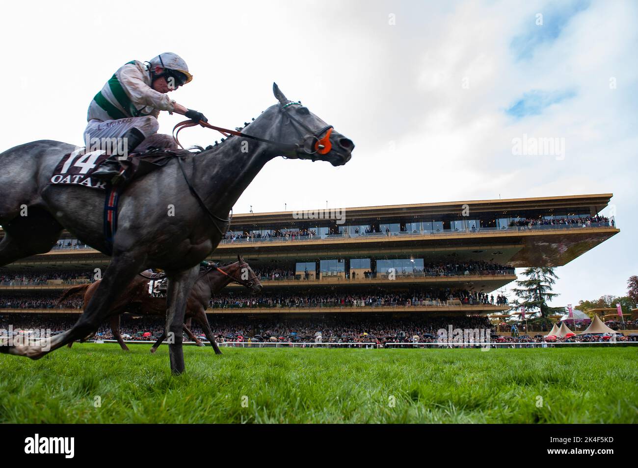 Paris, France. 02nd Oct, 2022. Alpinista and Luke Morris win the Qatar ...