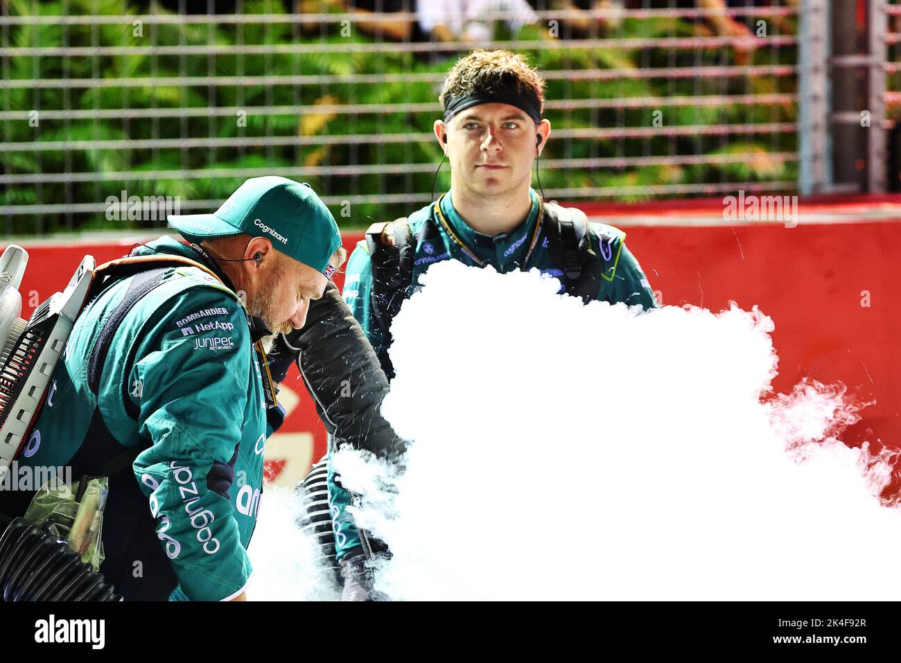 Aston Martin F1 Team mechanics on the grid. Singapore Grand Prix ...