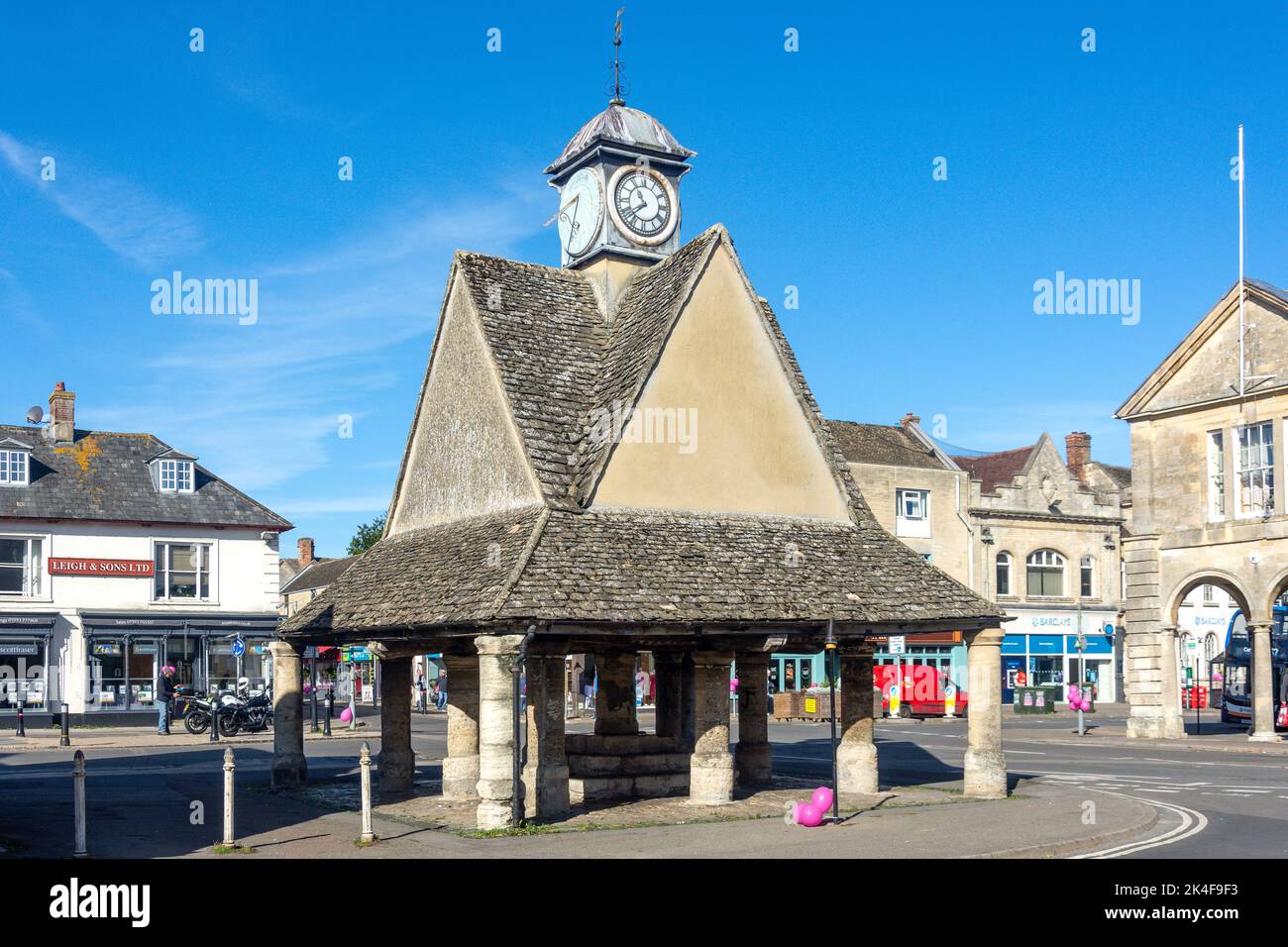 Medieval Buttercross, Market Square, Witney, Oxfordshire, England ...
