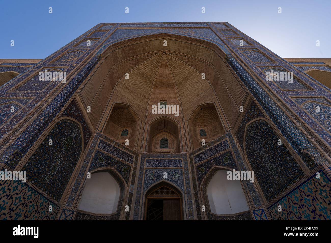 Gate mosque in samarkand hi-res stock photography and images - Alamy