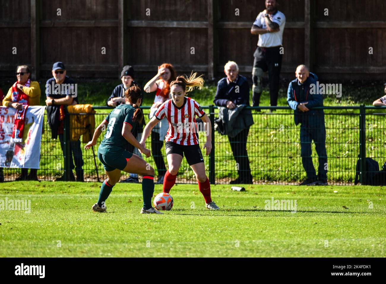 Sunderland Women's Nikki Gears takes on Leighanne Robe of Liverpool in ...