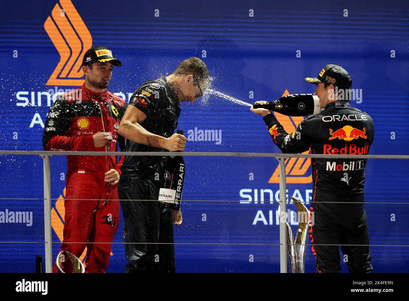 (L to R): Hugh Bird (GBR) Red Bull Racing Engineer celebrates on the ...