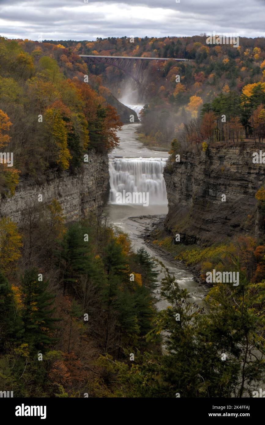 fall foliage in Letchworth State Park Stock Photo - Alamy