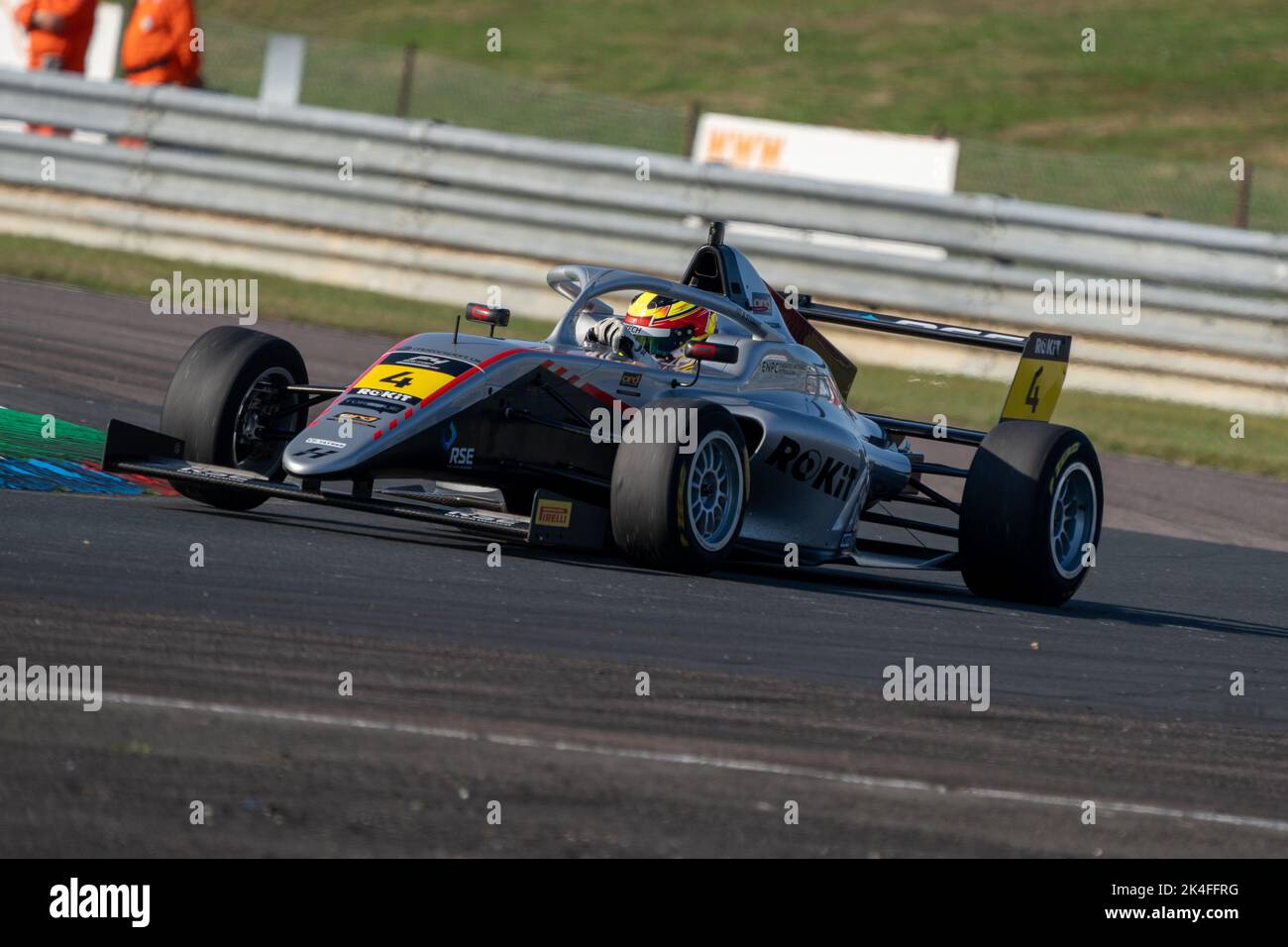 Oliver stewart hi-res stock photography and images - Alamy