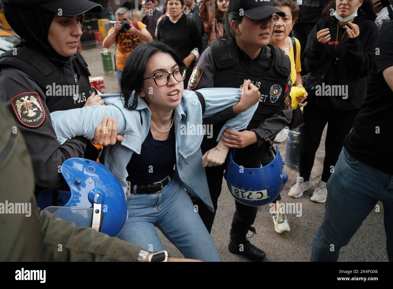 Iran mahsa amini hi-res stock photography and images - Alamy