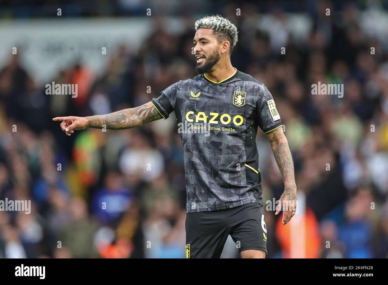 Leeds, UK. 02nd Oct, 2022. Douglas Luiz #6 of Aston Villa gives his ...