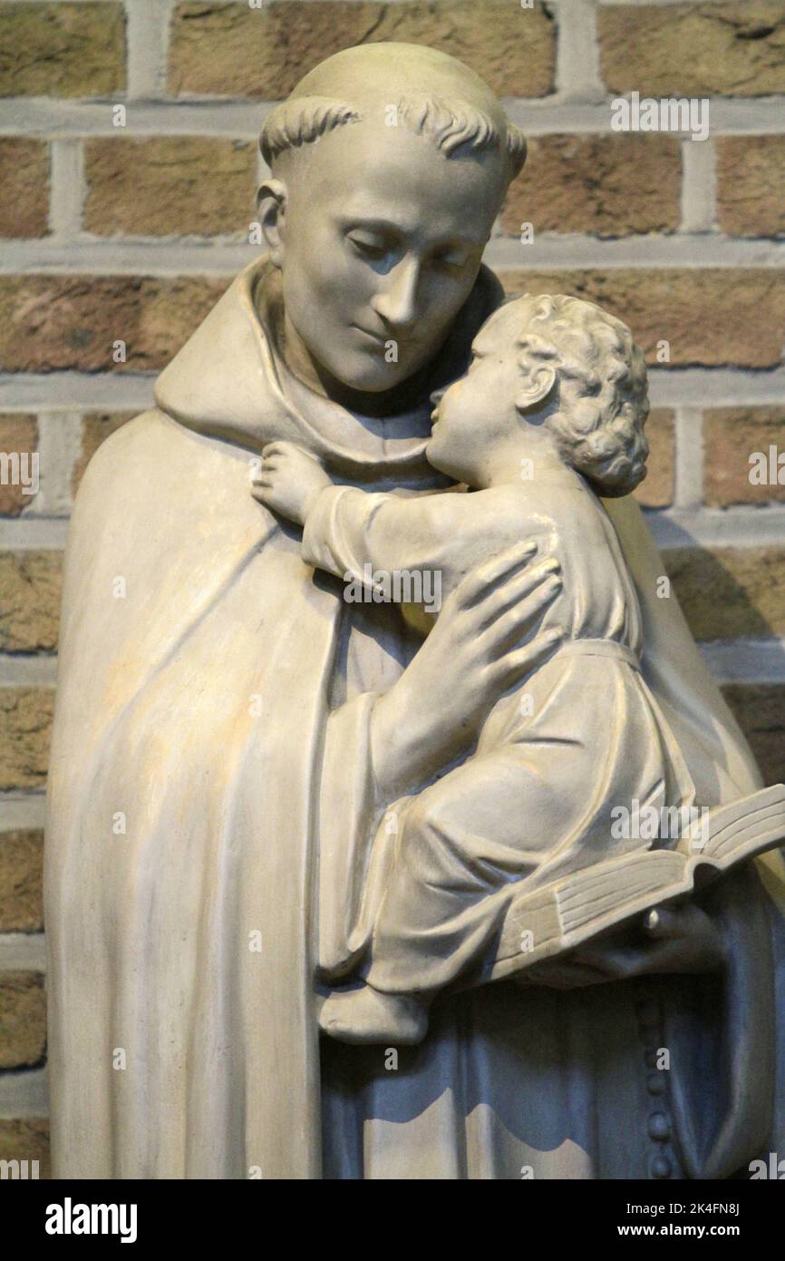 Saint-Antoine de Padoue et Jésus-Christ Enfant. St Petrus and St Paulus ...