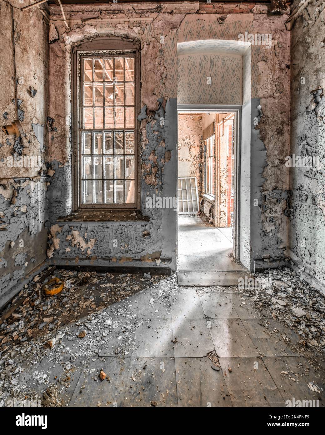 old abandoned hospital hallway Stock Photo - Alamy
