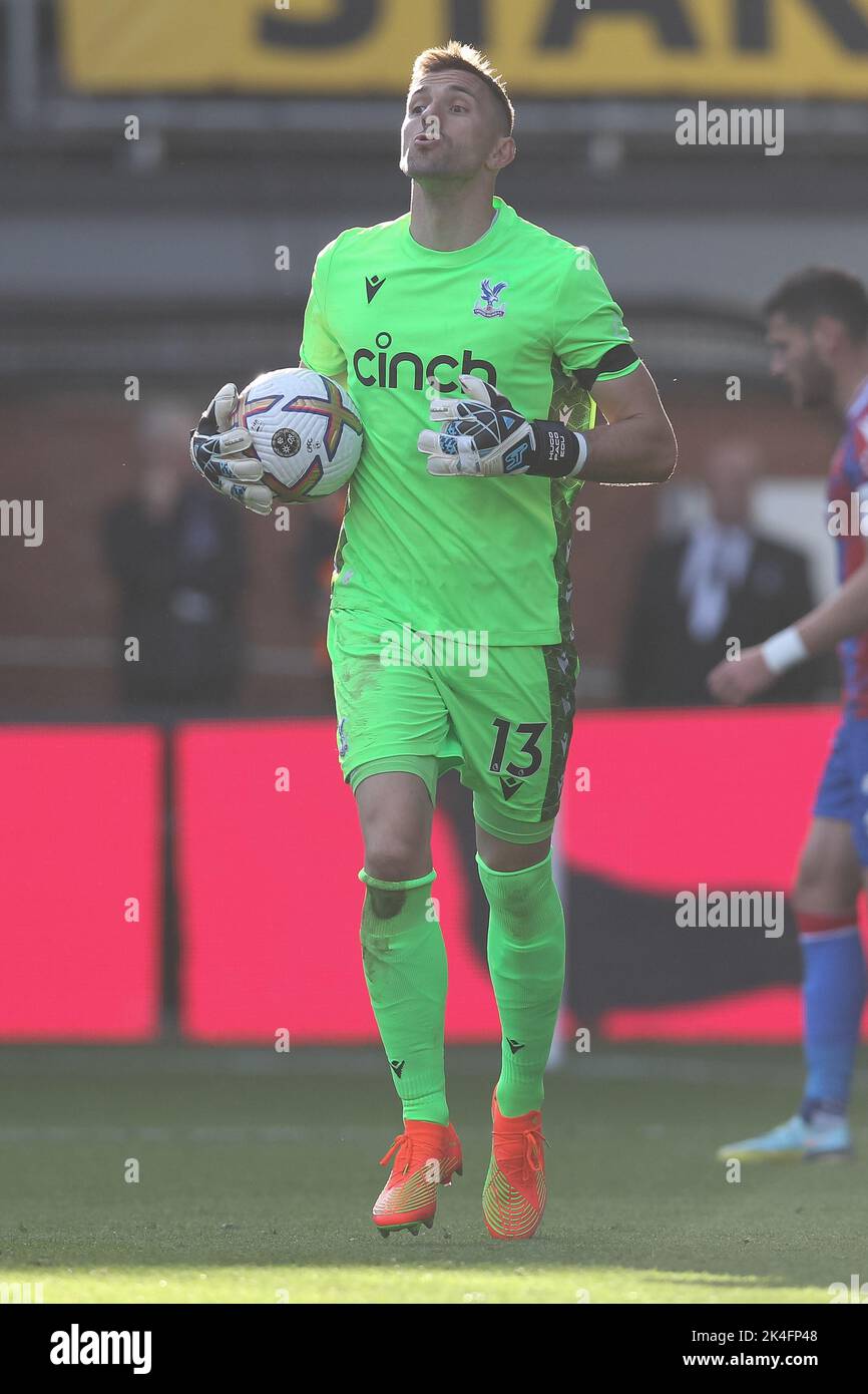 London, UK. 02nd Oct, 2022. Crystal Palace Goalkeeper Vicente Guaita in ...