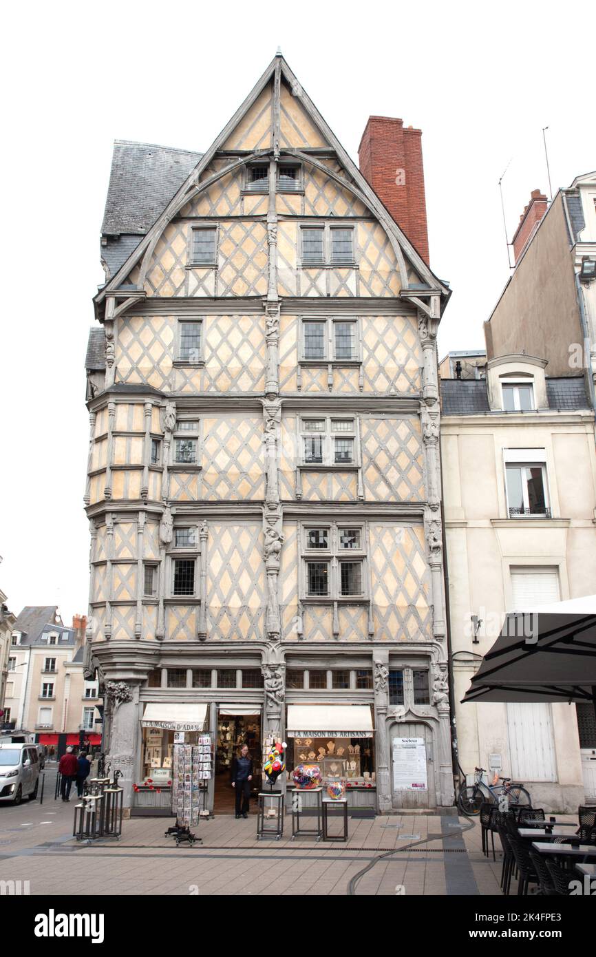 The house of artisans building hi-res stock photography and images - Alamy