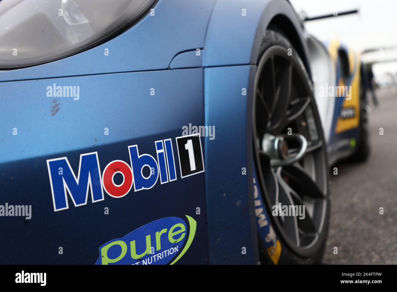 Mobil 1 hi-res stock photography and images - Alamy