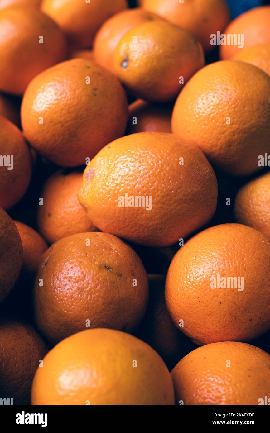Box of oranges hi-res stock photography and images - Alamy