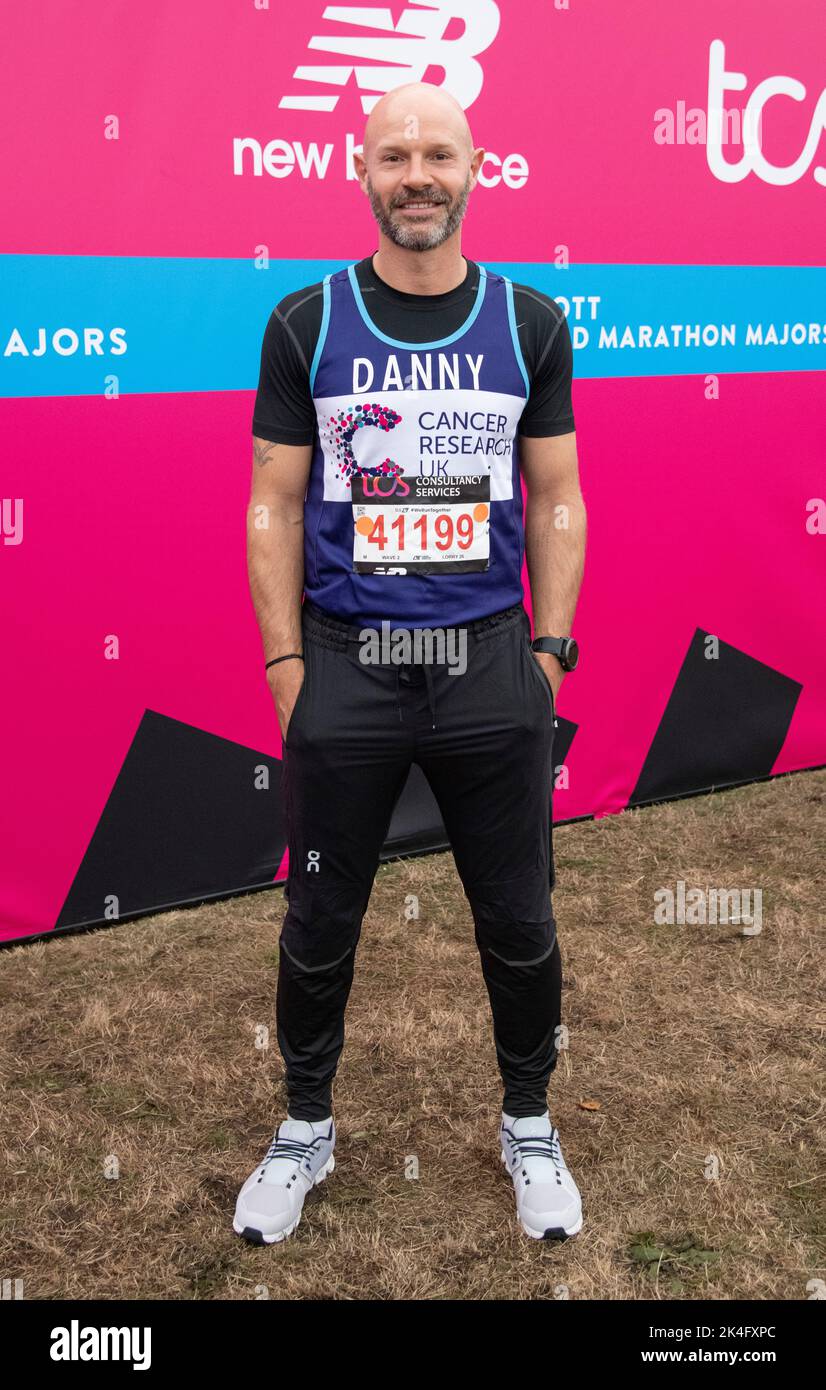 London marathon 2022 start hi-res stock photography and images - Alamy