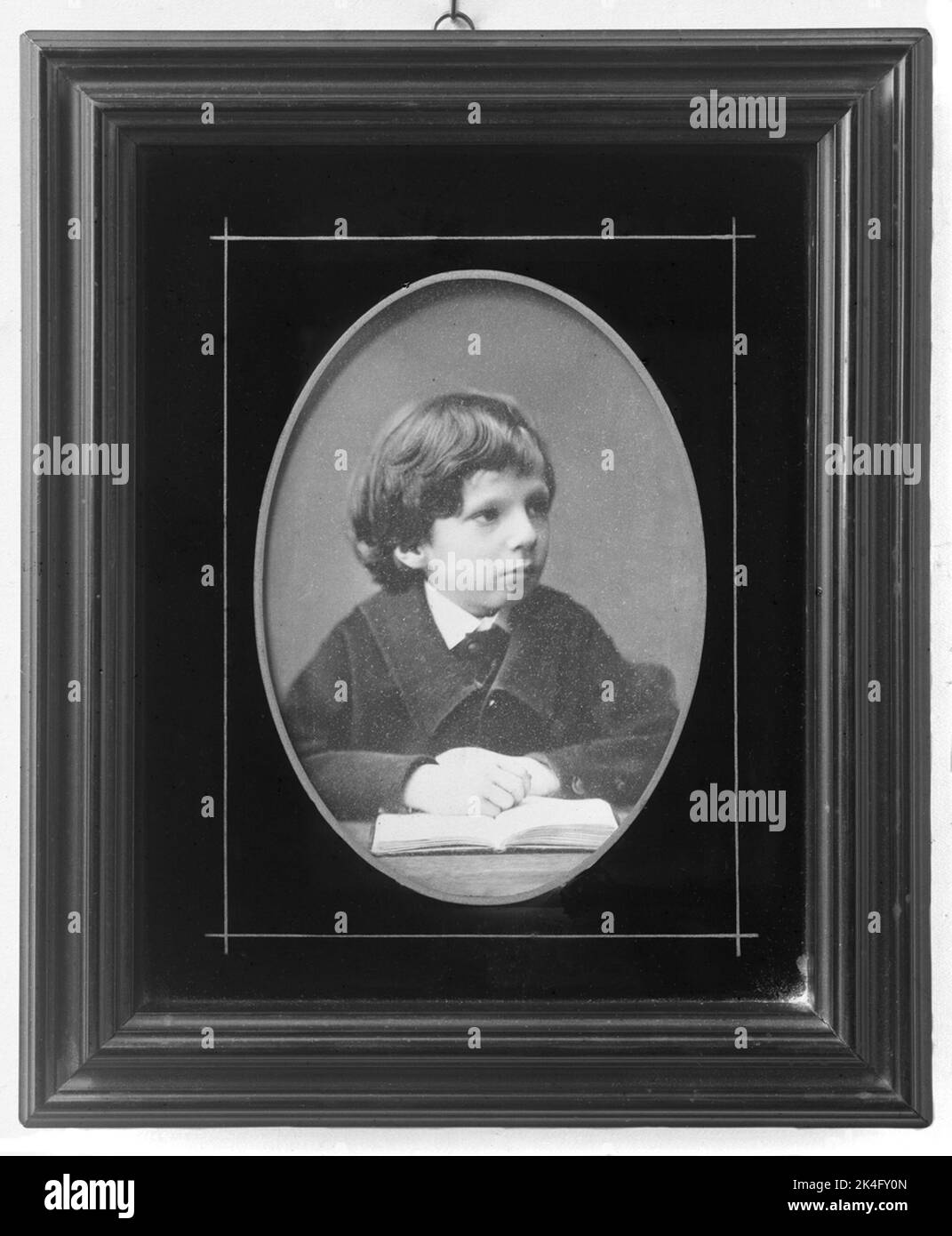 Ramed portrait photography depicting Gunnar Hazelius (1874-1905). Inv ...