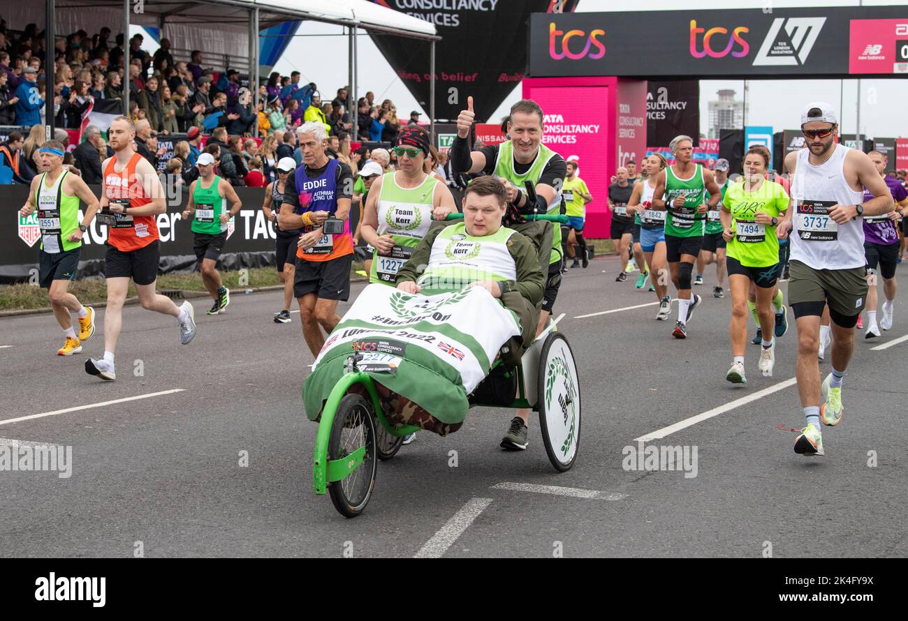 London, UK. 02nd Oct, 2022. Sandra, David (Mum & Dad) and Aaron Kerr at ...