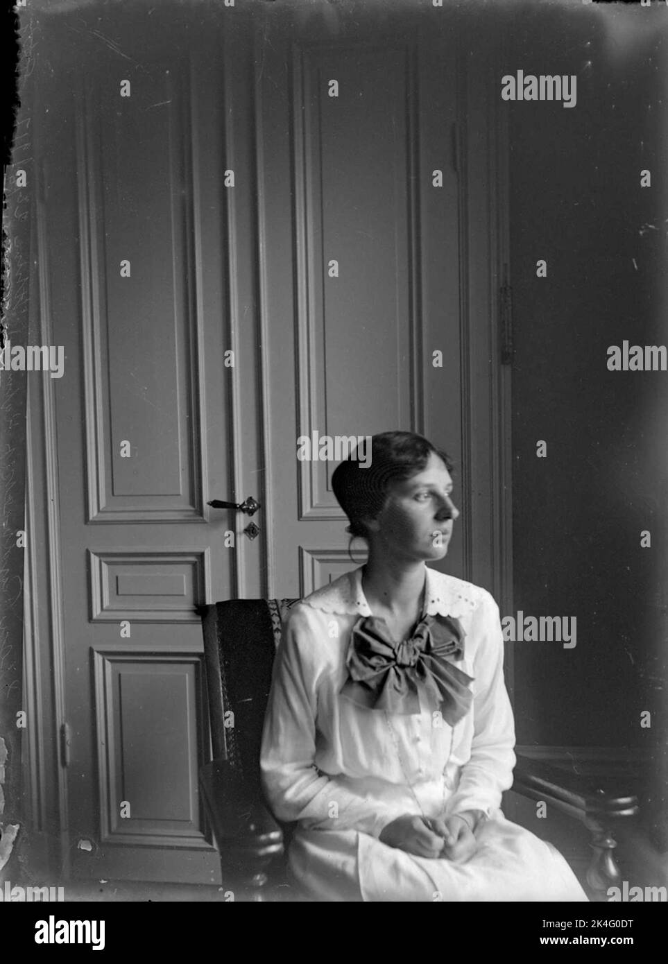 Portrait of Elsa Rydbeck (Kalman) on Karlavägen 84, Stockholm. Nordic ...