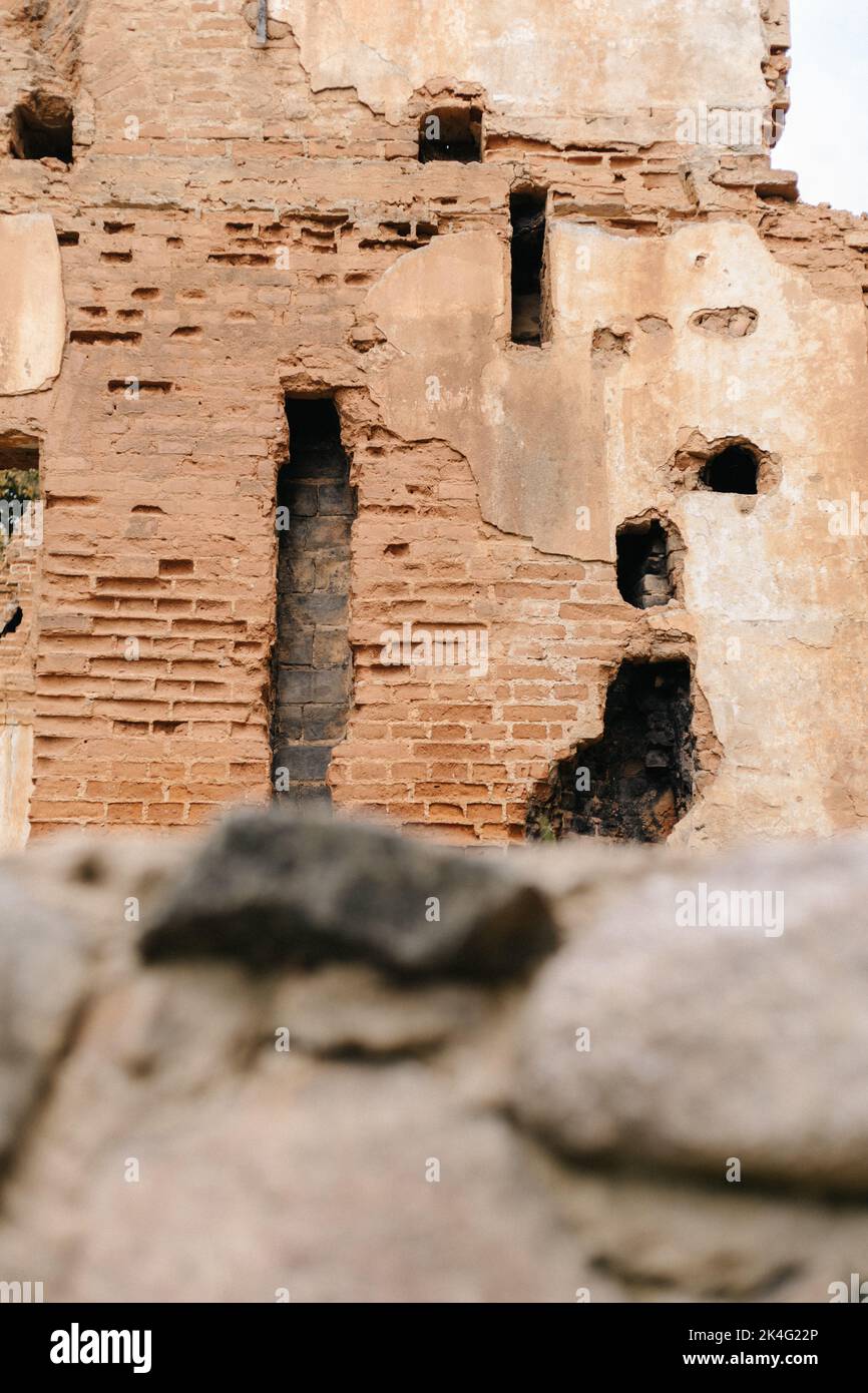 Ancient building rubble hi-res stock photography and images - Alamy