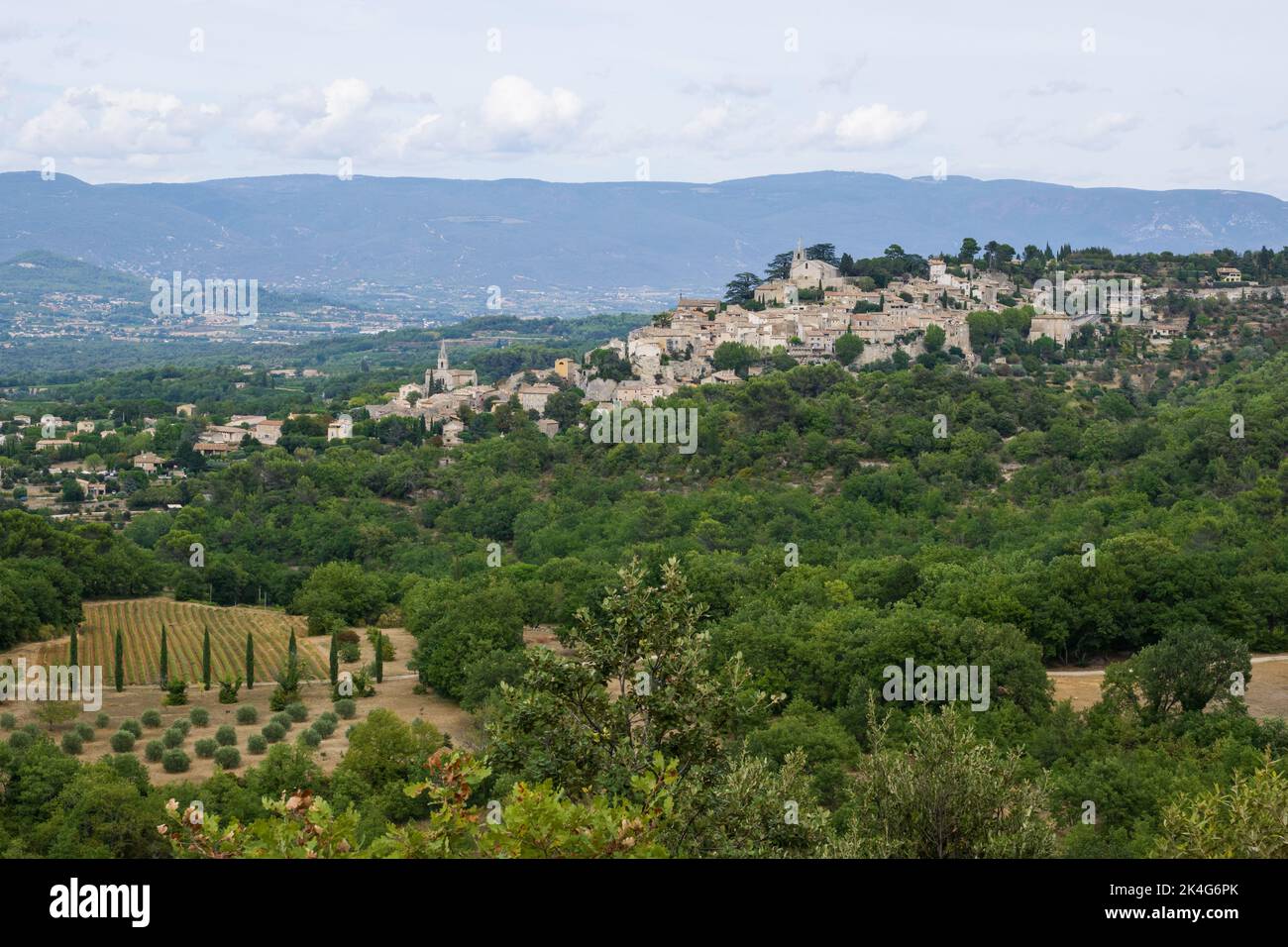 Villages in southern france hi-res stock photography and images - Alamy