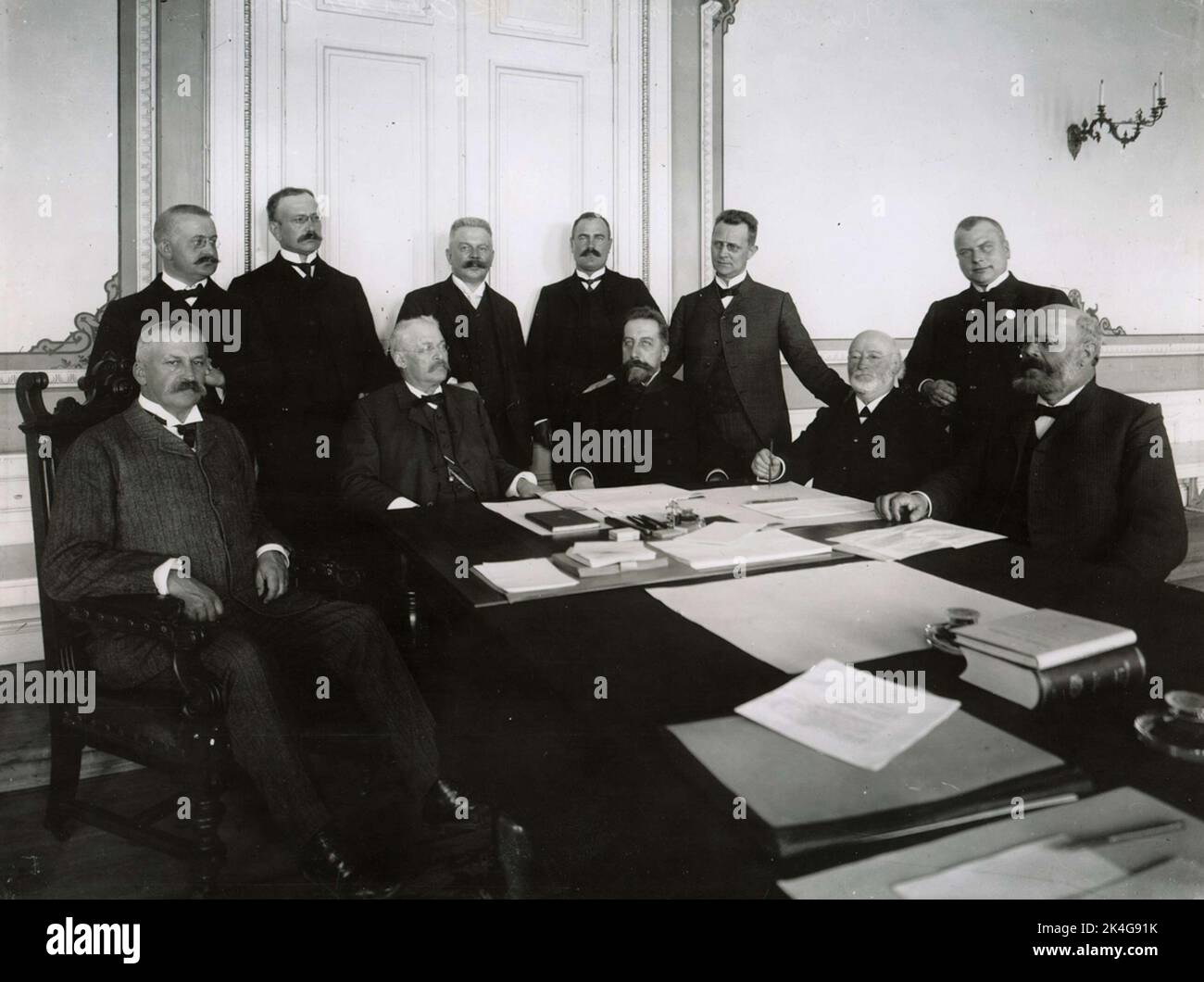 The Swedish-Norwegian Union negotiations in Karlstad, 1905. Nordic ...