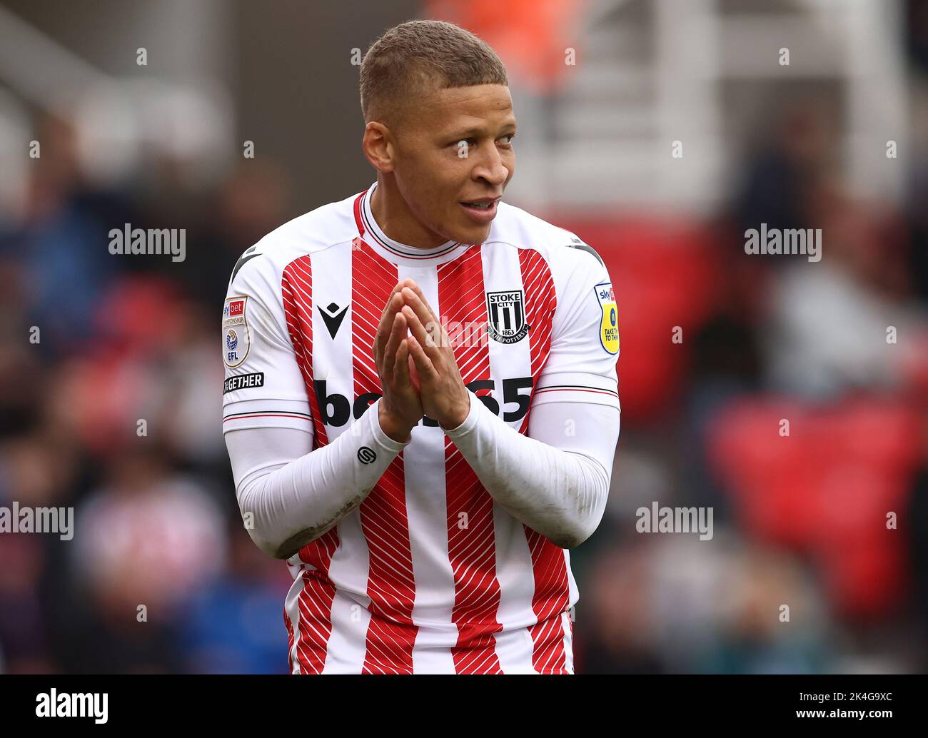 Dwight gayle stoke hi-res stock photography and images - Alamy