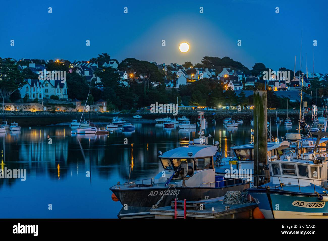 Audierne village hi-res stock photography and images - Alamy