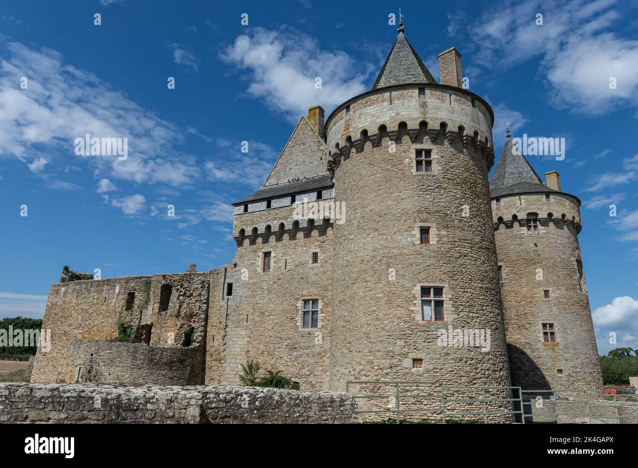 Panoramic view of Chateau de Suscinio in Gulf of Morbihan, Brittany ...