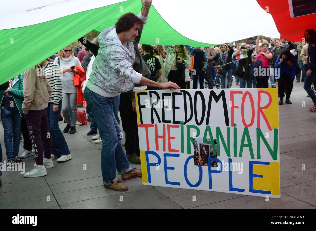Free iran slogan hi-res stock photography and images - Alamy