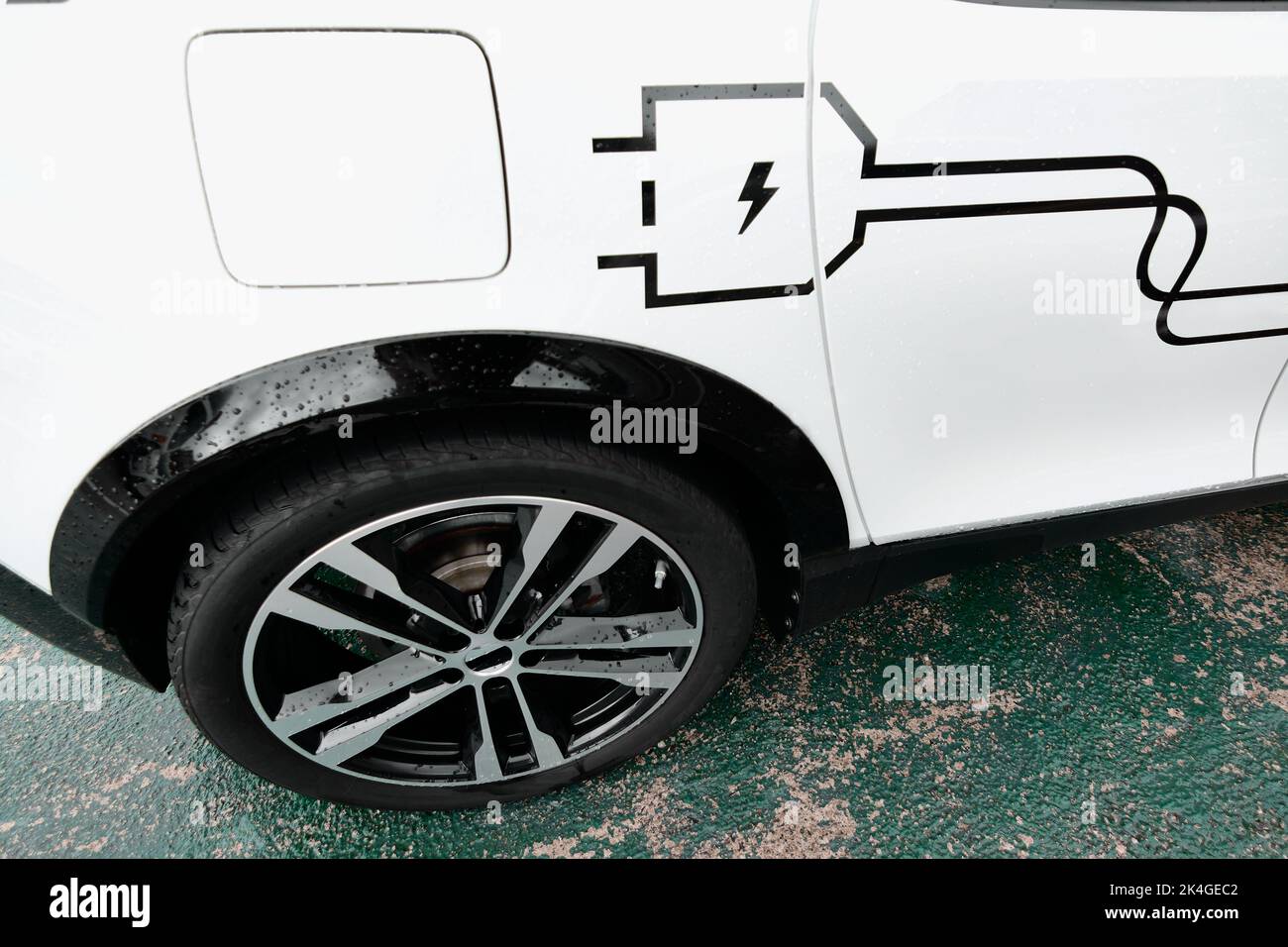 Electric energy vehicle hi-res stock photography and images - Alamy