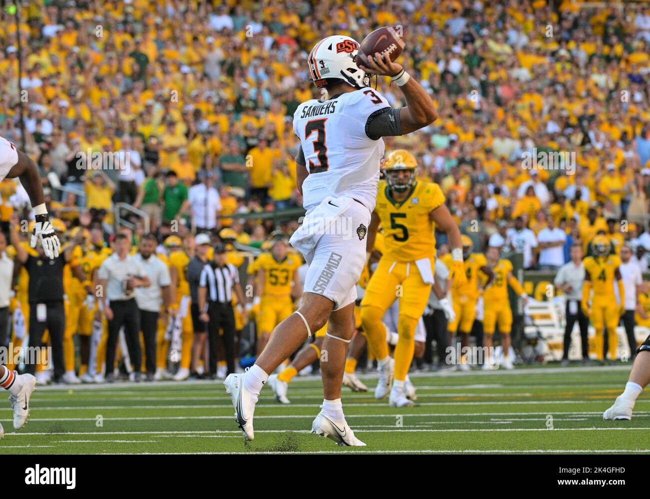 October 1 2022: Oklahoma State Cowboys quarterback Spencer Sanders (3 ...