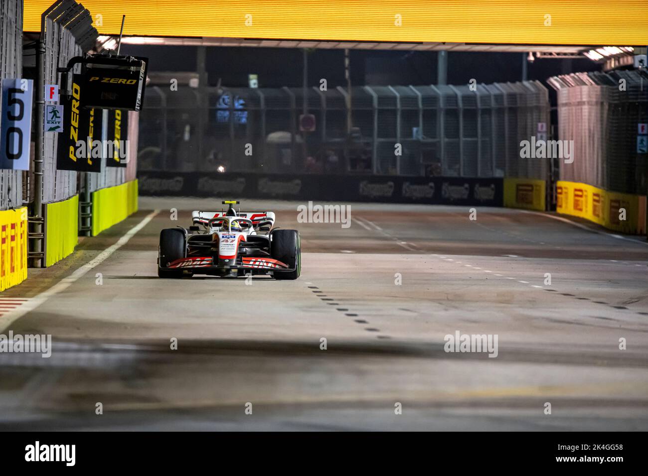 Formula 1 2022 lights hi-res stock photography and images - Alamy